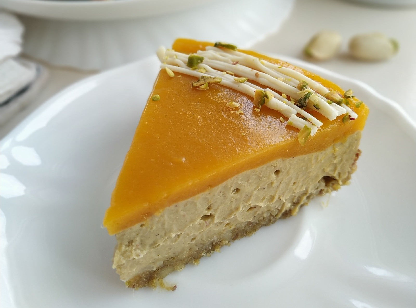 Tarta con crema de pistacho y mango: receta fit